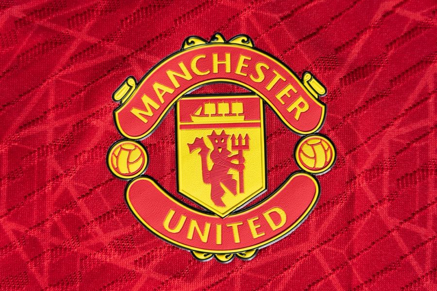 Manchester United Badges Over the Years: From Newton Heath to the ...